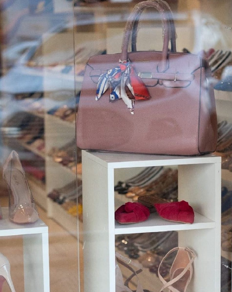 Alia Taha - Sapatos, Bolsas e Acessórios - EMPRESA - PLANALTINA - GO - BR